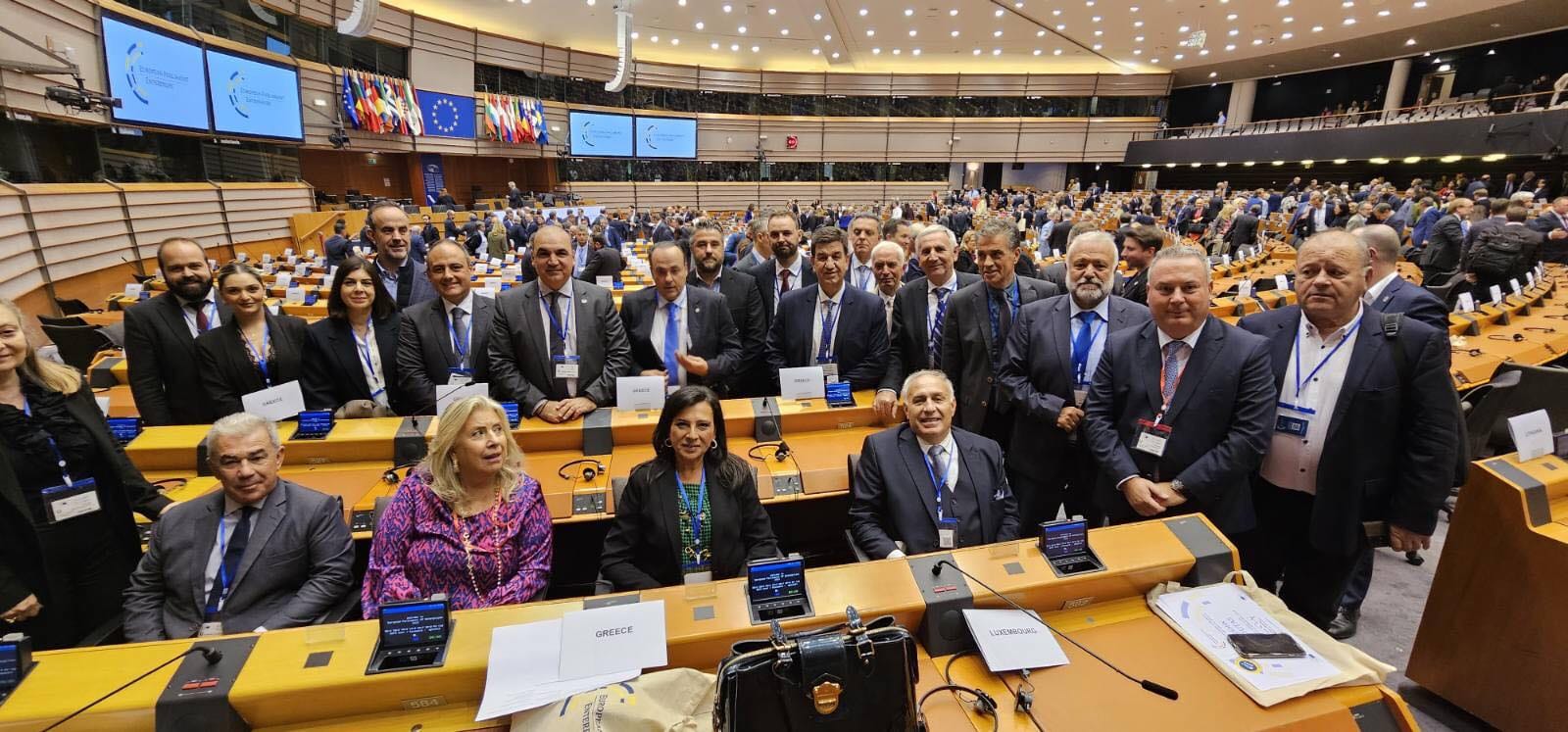 ΚΕΕΕ : Η ελληνική αποστολή στις Βρυξέλλες στο 6ο Ευρωπαϊκό Κοινοβούλιο ...