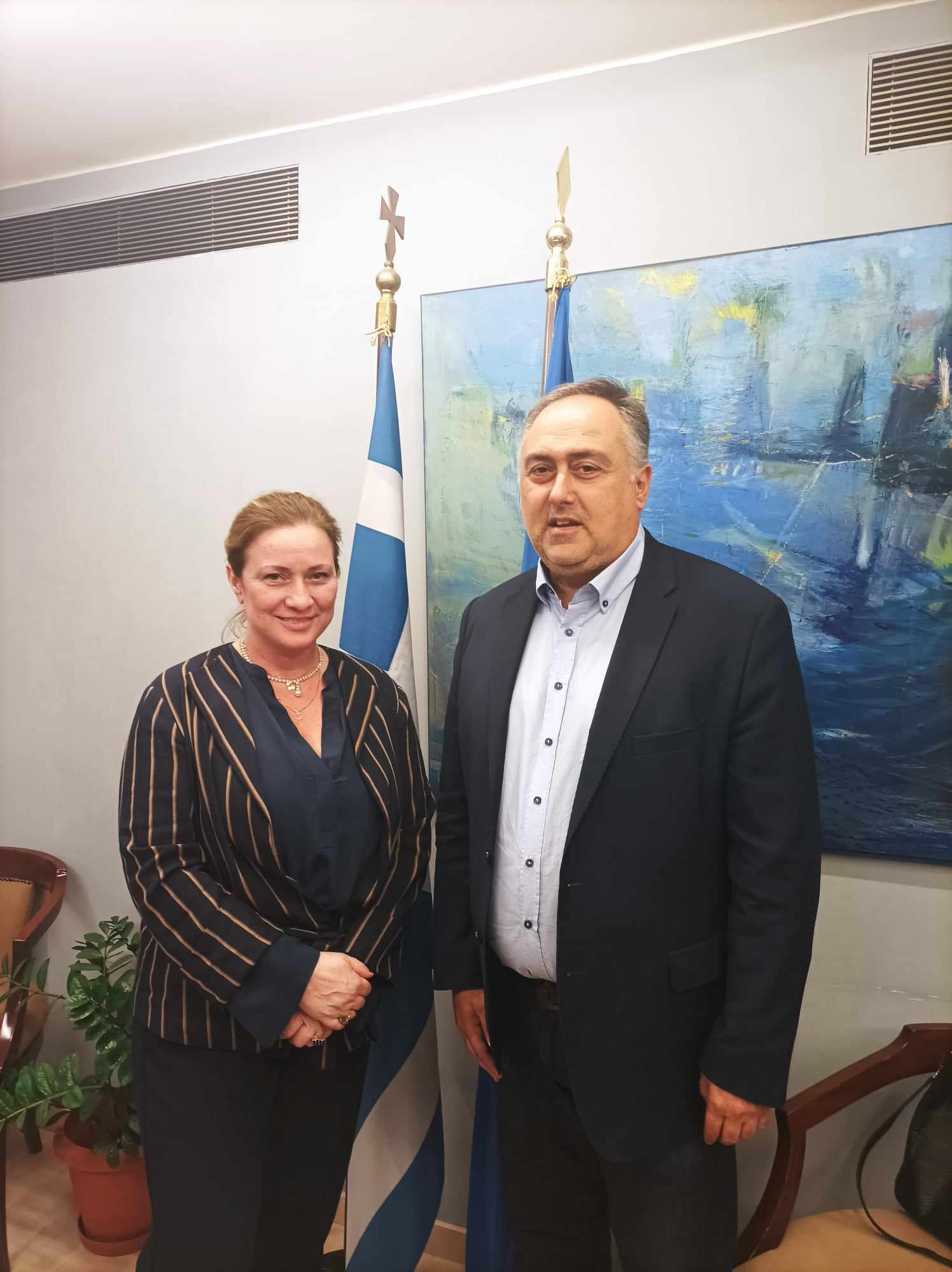Συνάντηση Πρόεδρου Βιοτεχνικού Επιμελητηρίου Πειραιά Γ.Παπαμανώλη ...